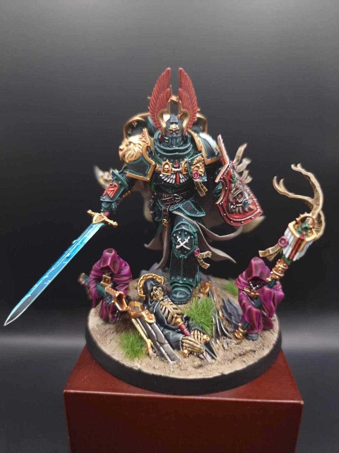 Pro-painted Lion El Johnson Warhammer 40K Commission - Etsy