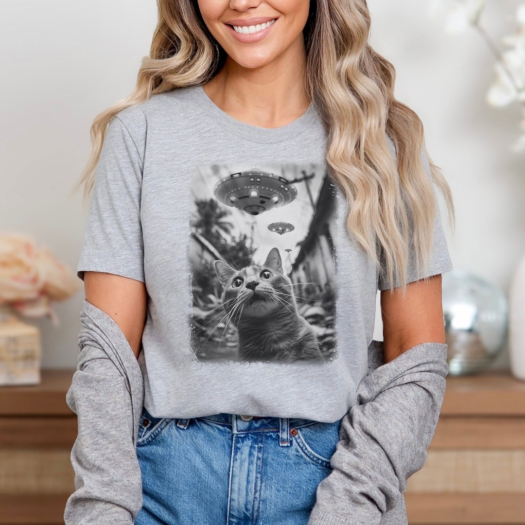 Cat UFO Funny Tshirt, Retro 90s Alien Graphic Shirt, Cute Vintage Style ...