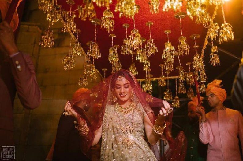 Indian Wedding Entrance Chadar. Bridal Entry Phoolon Ki Chaddar With ...