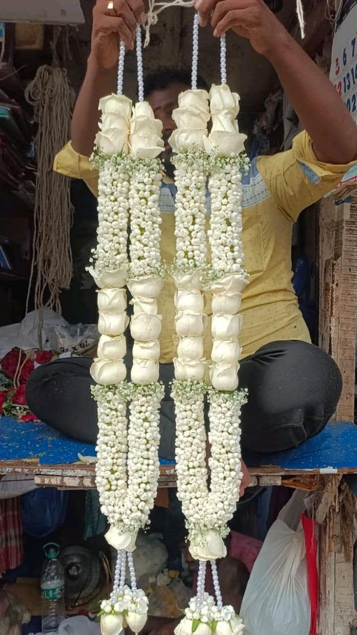 White Indian Wedding Varmala Garland, Mogra Mala, Sagan Mala, Groom ...