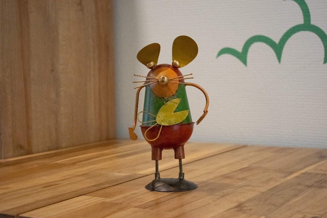 Metal Statue With Scissors, Dancing Robot Mouse, Gift Grandma ...