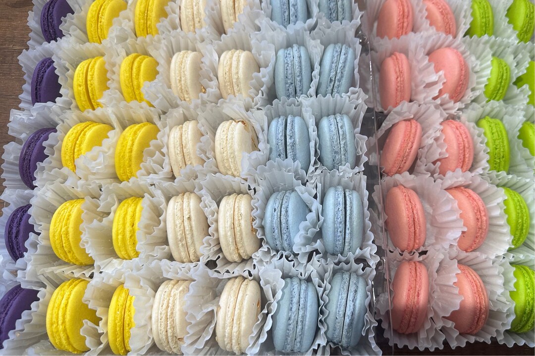 Custom Colors Wholesale 200 Macarons Shells for 100 Full Macarons. - Etsy