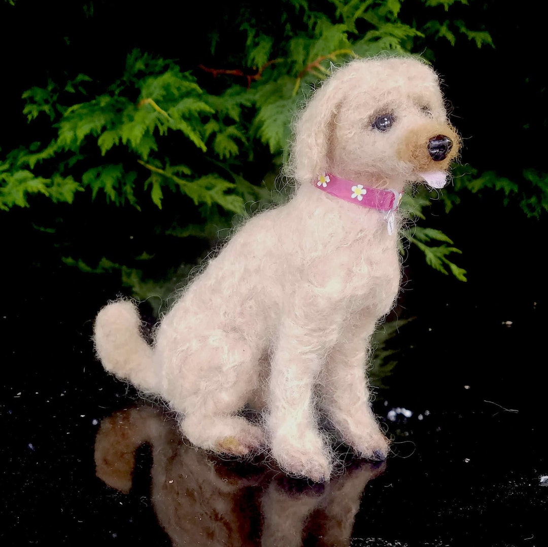 Needlefelted Cream Labradoodle Sitting Dog Sculpture - Etsy