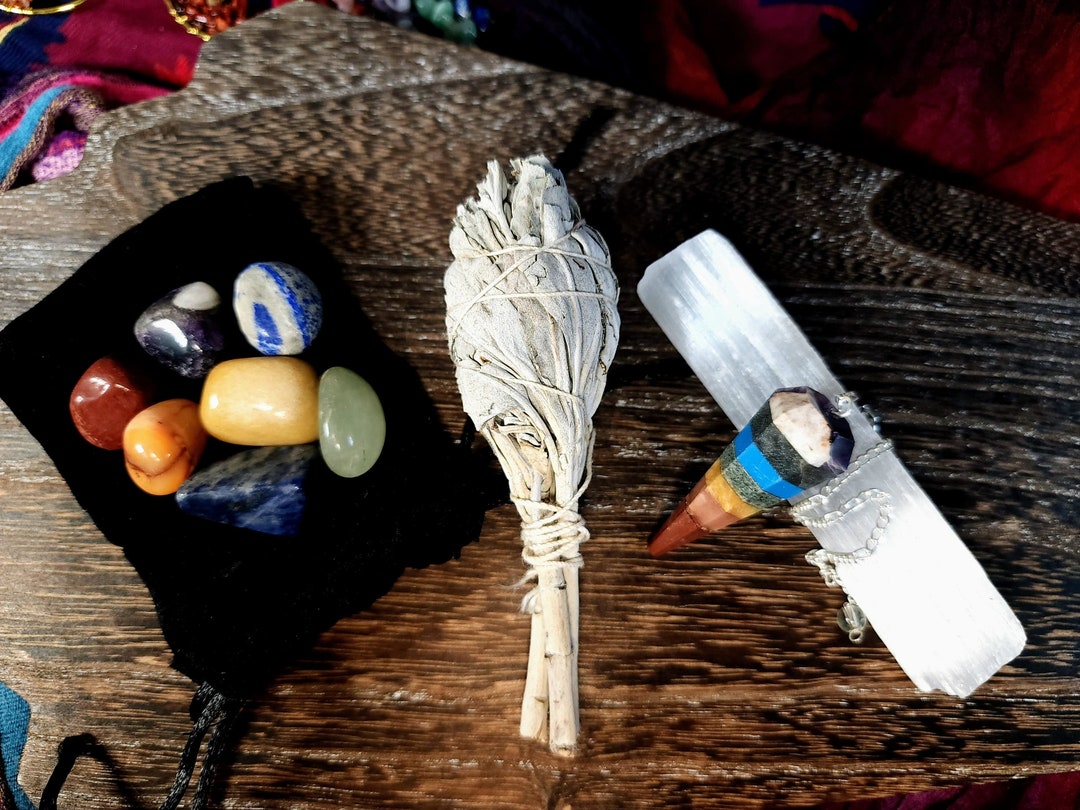 The 7 Chakras Cleansing and Amplified Divination Ritual Kit | Crystal ...