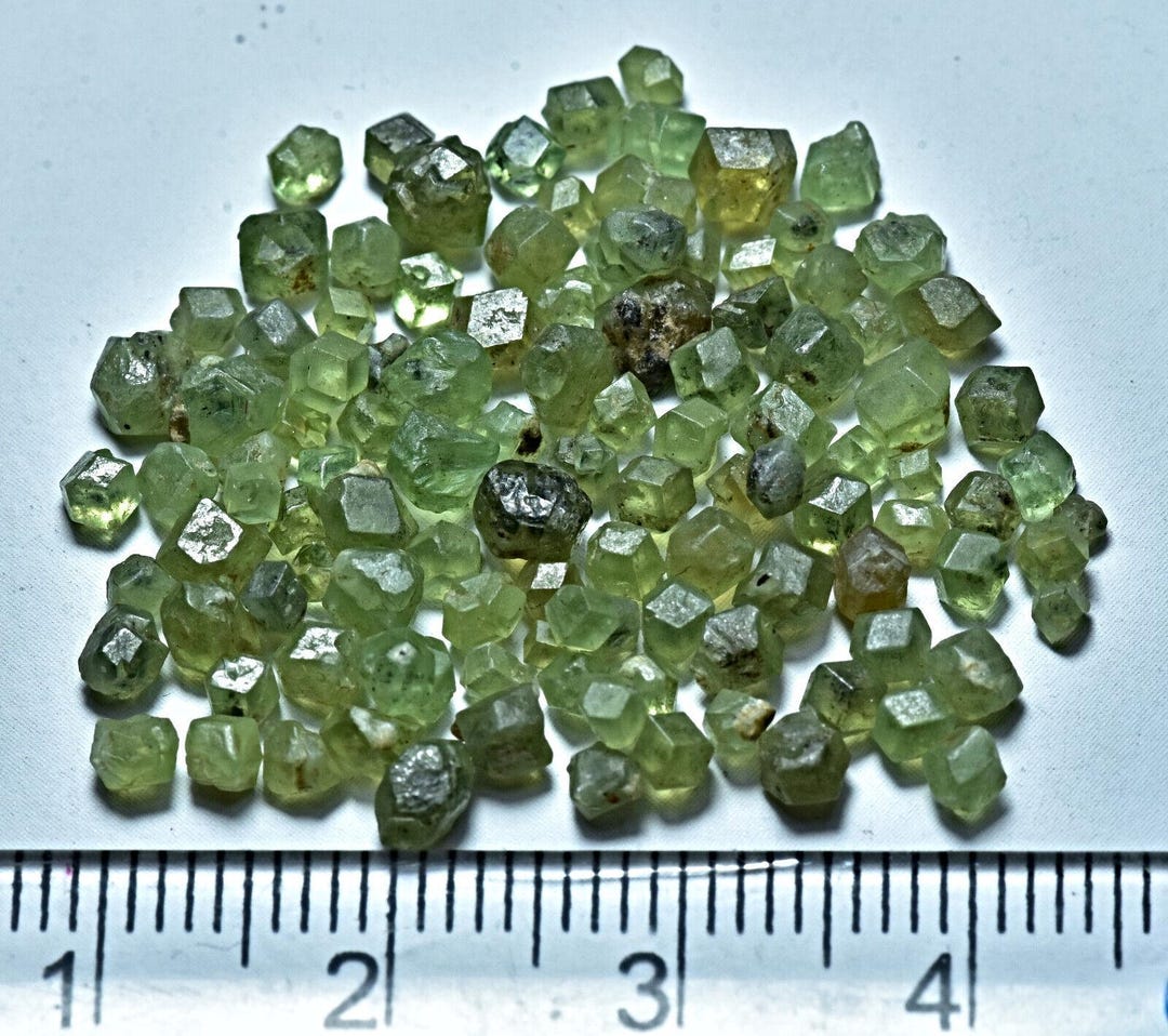 Natural Rare Terminated Tiny Demantoid Garnet Crystal Lot 23 Carat - Etsy