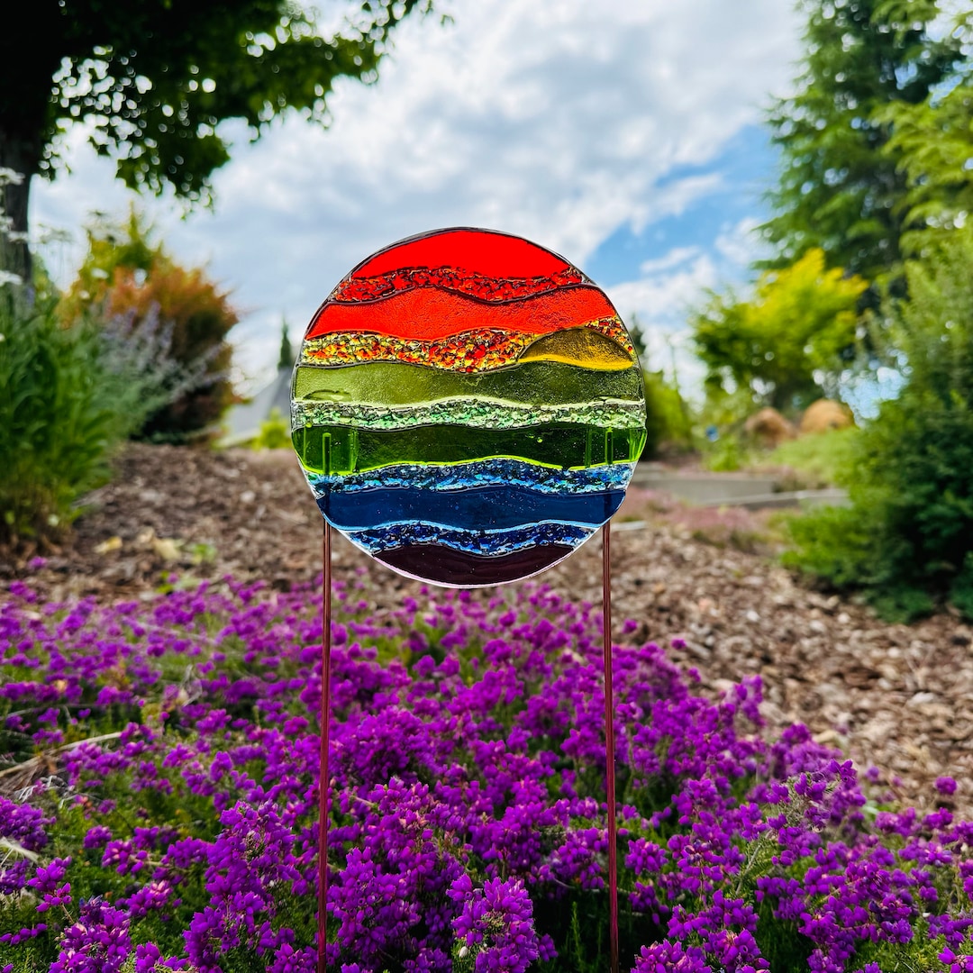 Rainbow 6” Circle Fused Glass Garden Stake - Etsy