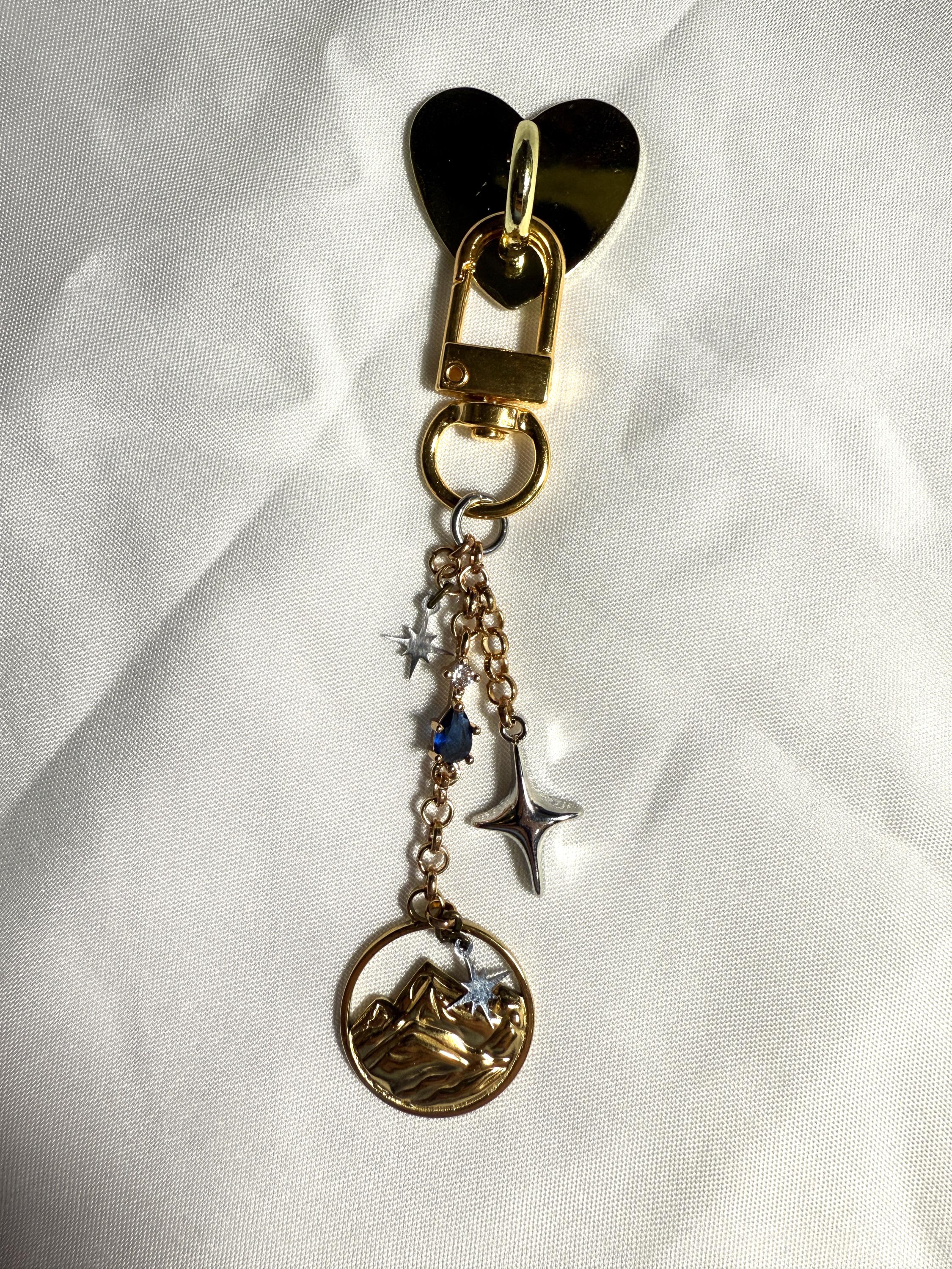 E-reader Charm - Clip-on Dangling Accessory Chain for Kindle, Kobo ...