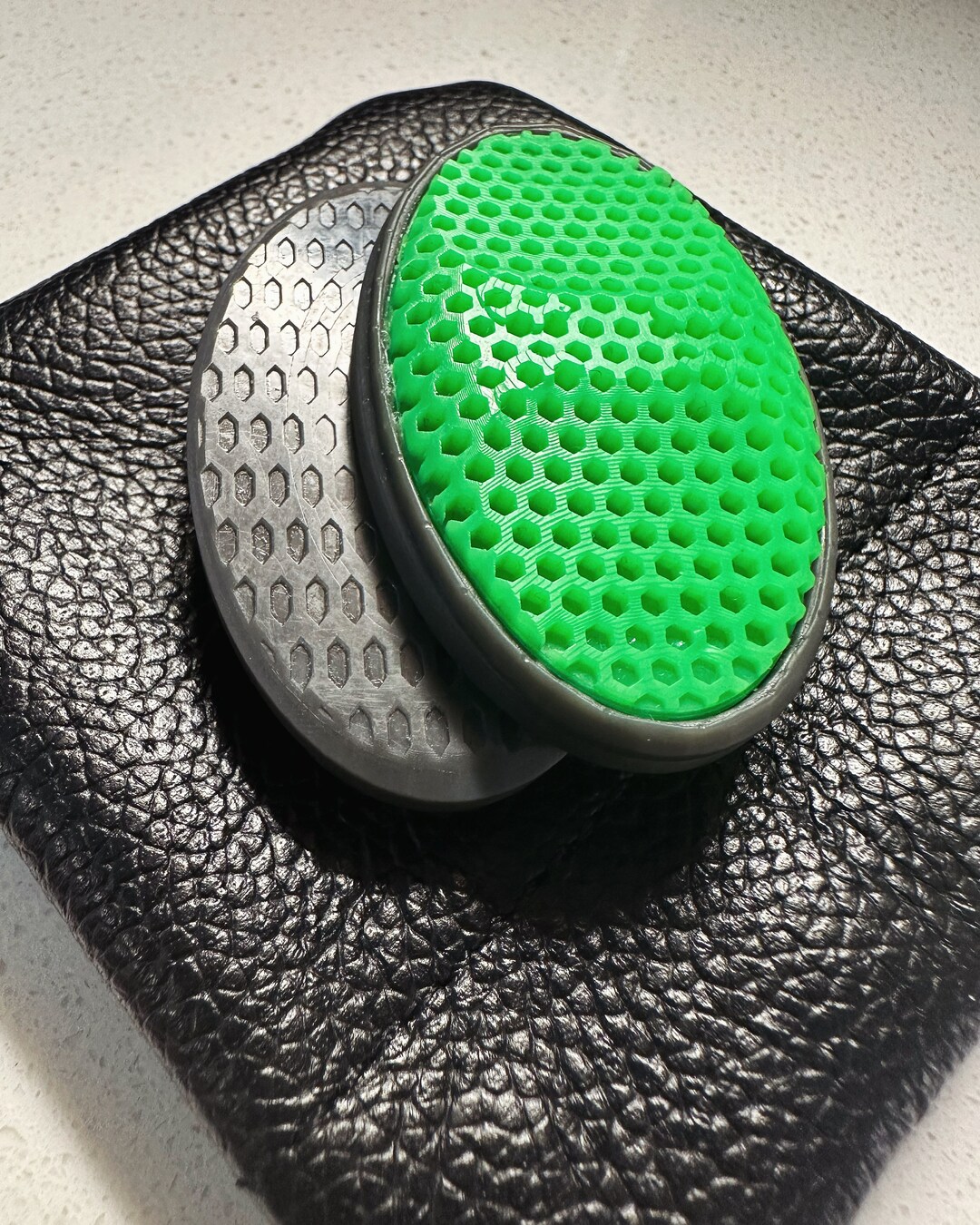 ADHD Fidget Slider KURVV Curved Plates 32 Grams Haptic / Clicker / EDC ...