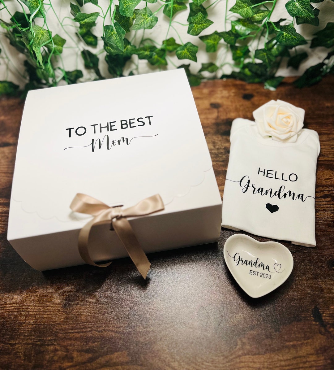 Hello Grandma Pregnancy Announcement in Champagne, Pregnancy ...