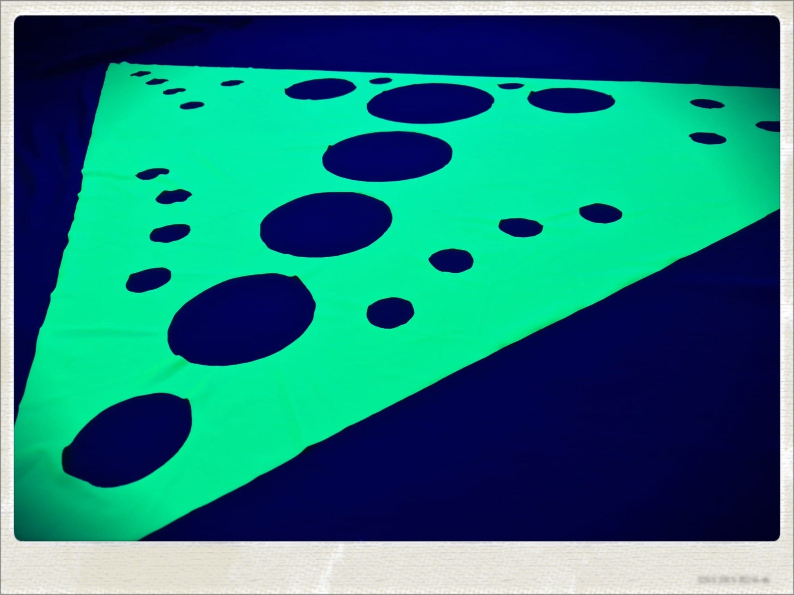 UV Reactive Décor, Triangular Ceiling Stretch Décor, Blacklight Party ...