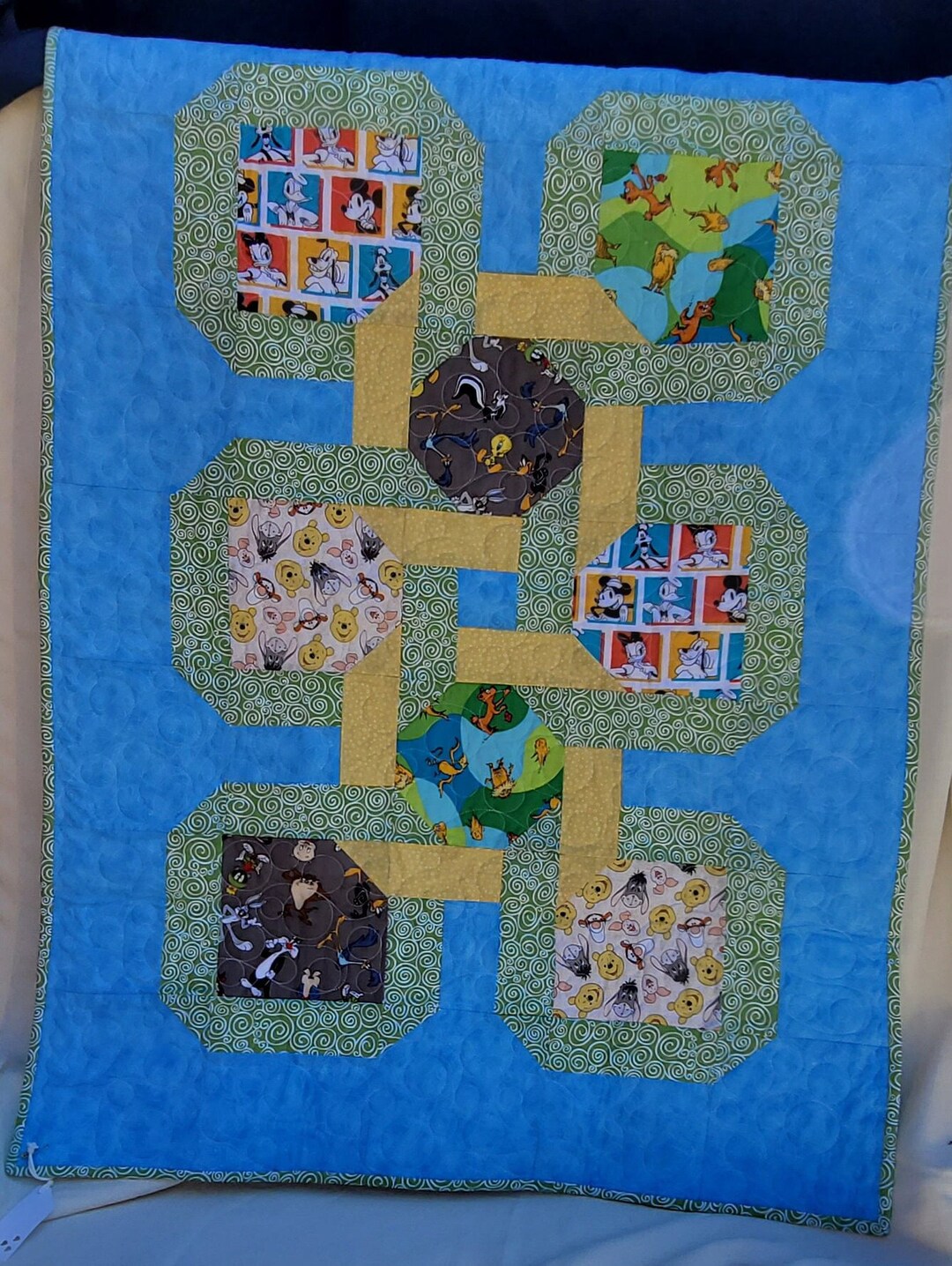 Cotton I Spy Baby Quilt Winnie the Pooh, Disney, Looney Tunes, Dr Suess ...