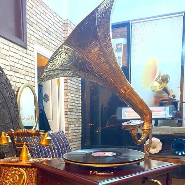 Record Player Dog - Etsy