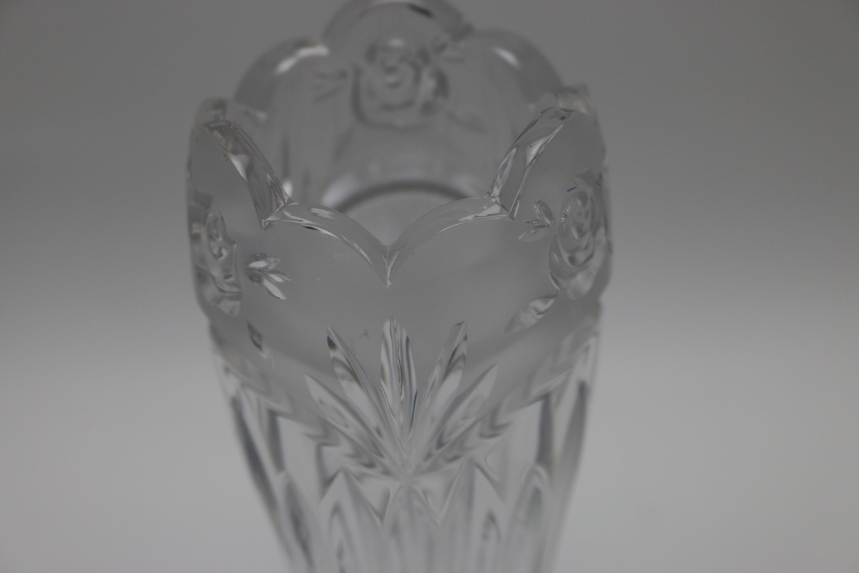 1992 Oneida Southern Garden Crystal Vase - Etsy
