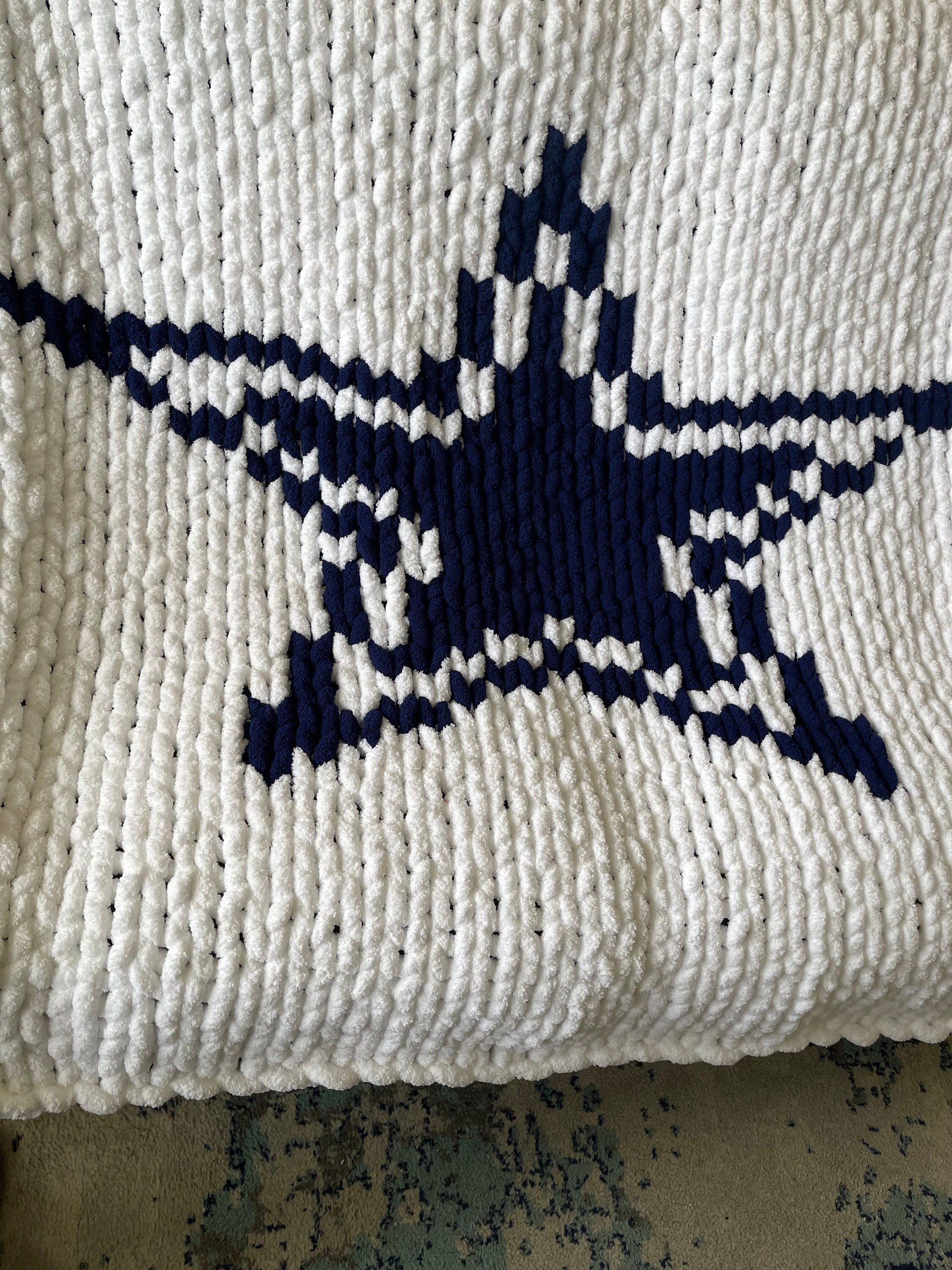 Small Custom Dallas Cowboys Hand-knit Blanket With White Background 100 ...