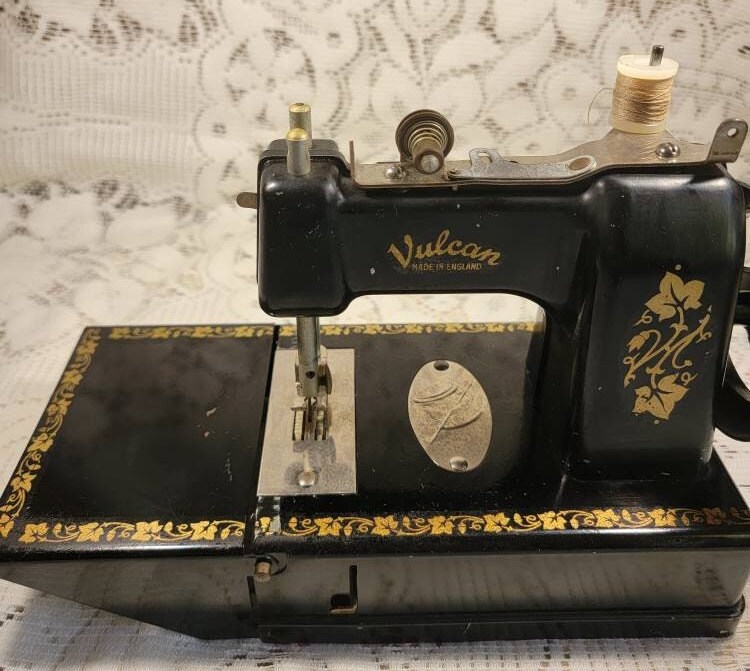 Vulcan Toy Sewing Machine - Etsy