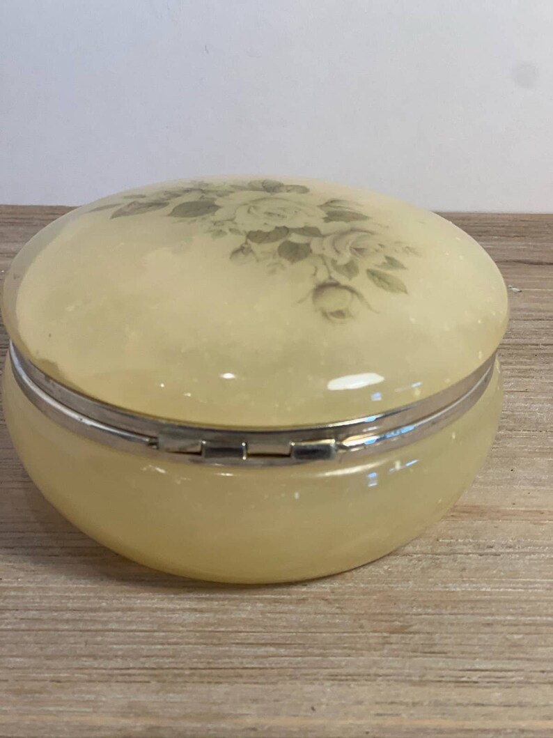 Vintage Alabaster Trinket Box at Annie Ettinger blog