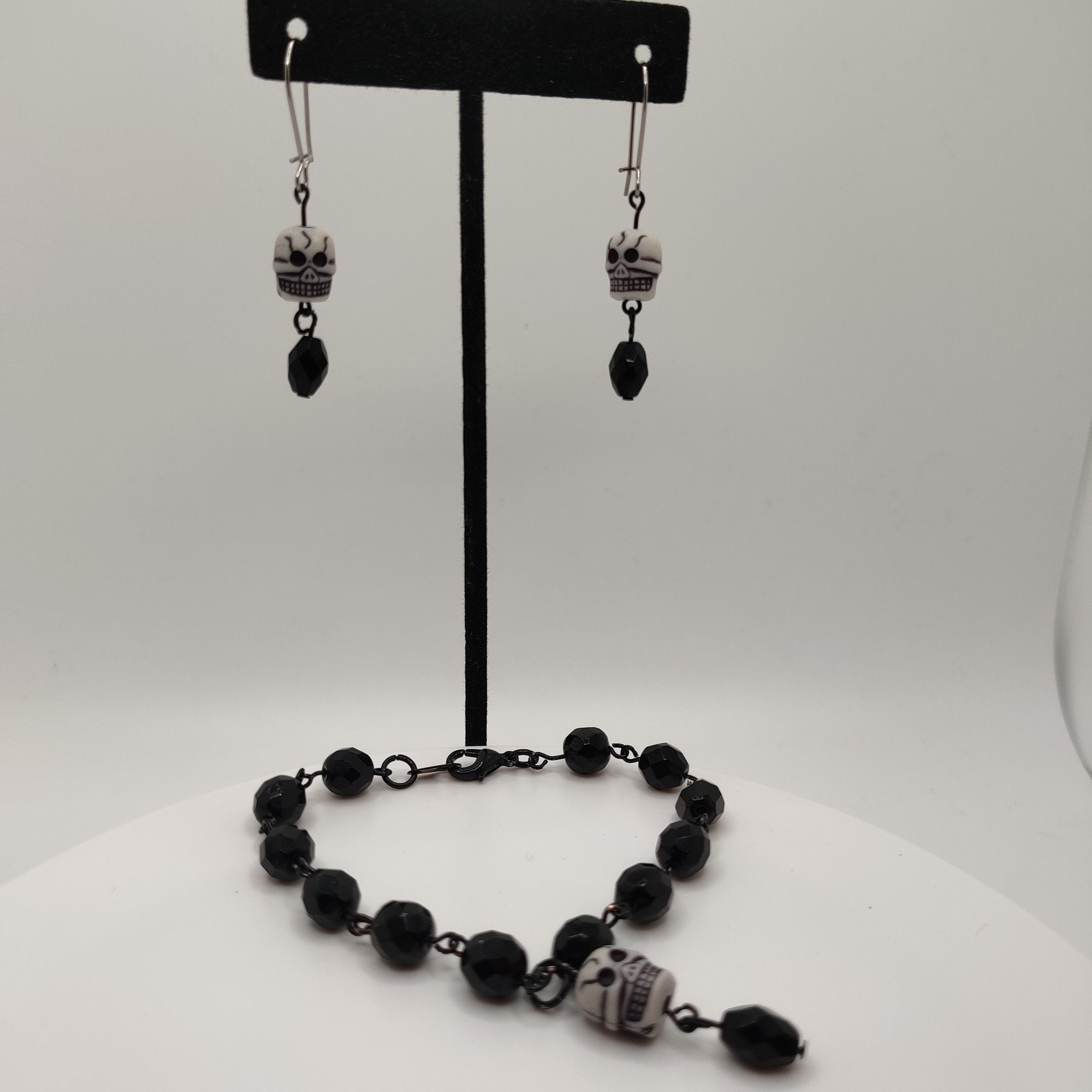 Gothic Skull and Black Glass Beads Bracelet and Earrings Set - Etsy
