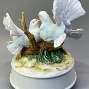 Vintage White Love Birds Music Box - Etsy