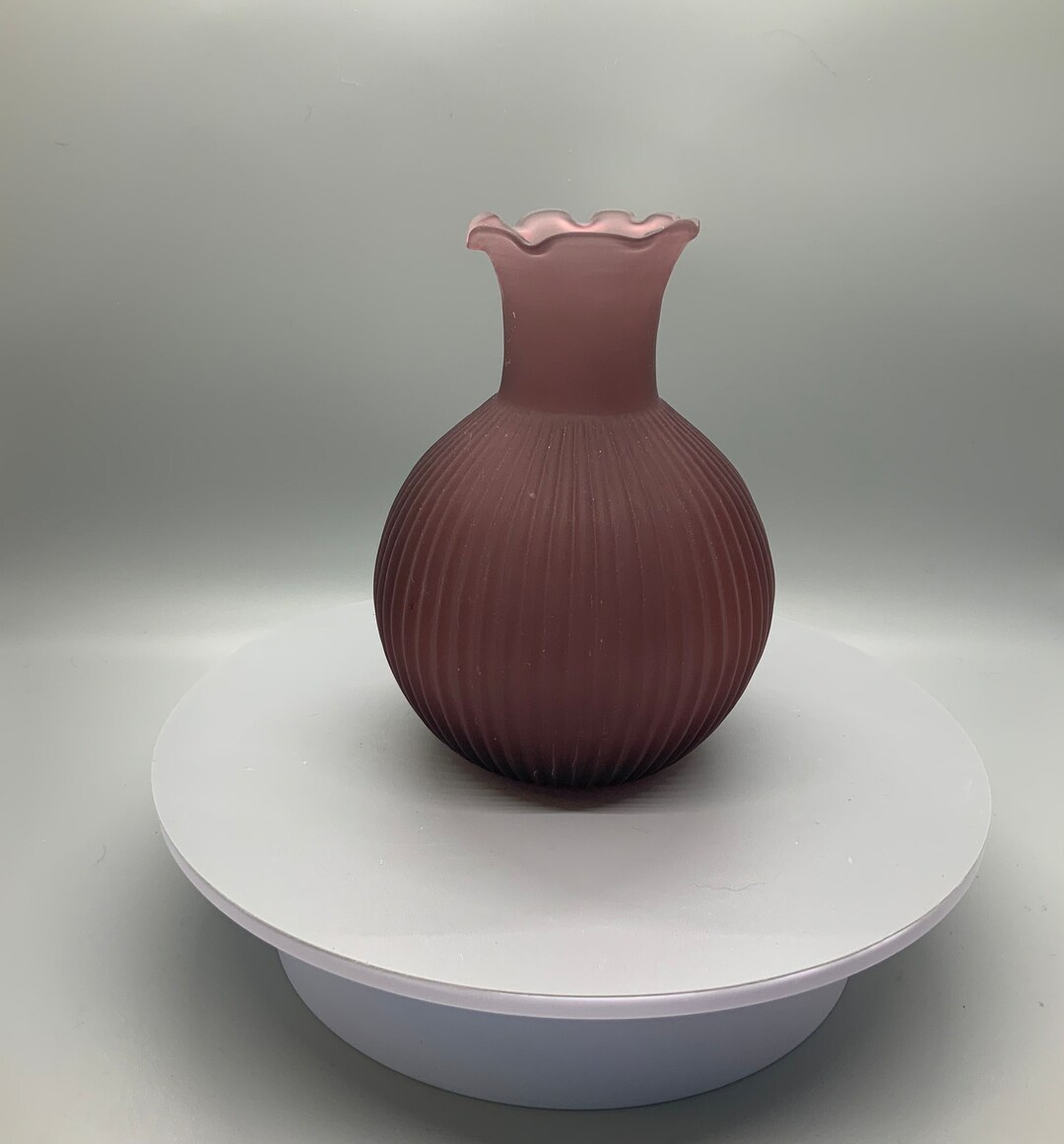 Lavender Glass Vase Ribbed Scallop Rim, Mulberry Purple Amethyst - Etsy