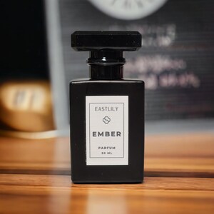 Ember Handcrafted Perfume | Warm Amber & Spicy Floral Scent | 10 Ml/ 30 ...