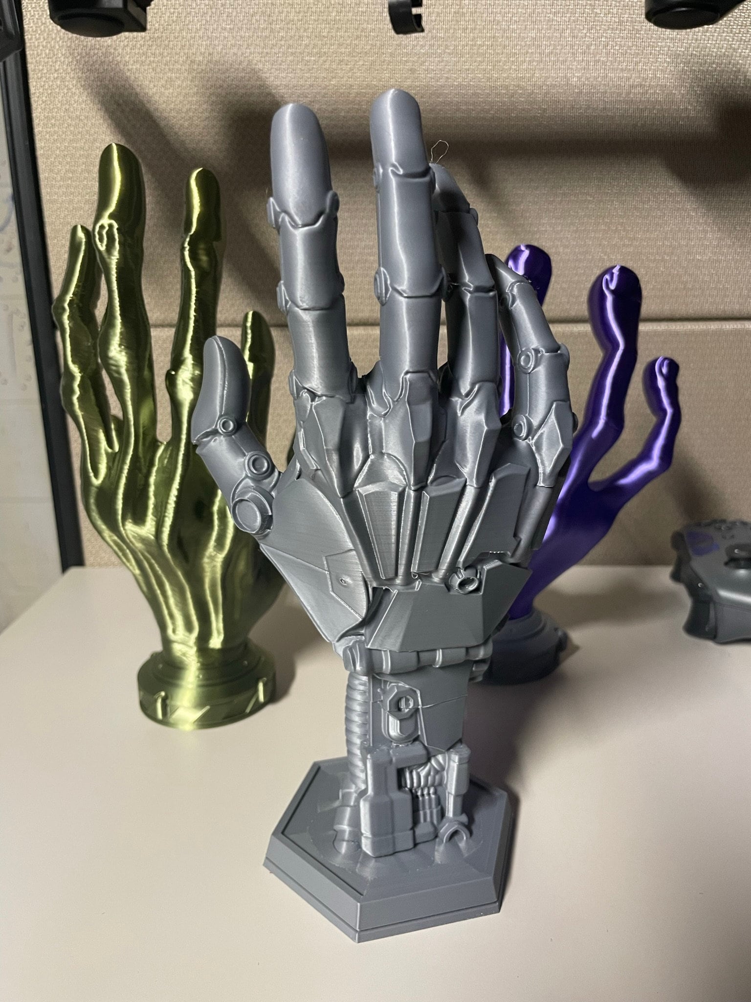 Alien Hands and Robot Hands for Holding Controllers and More - Etsy