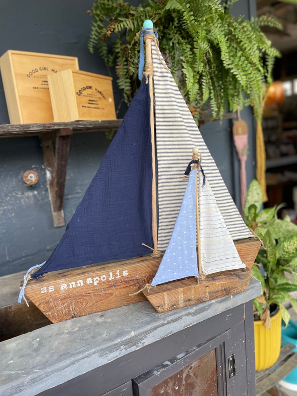 Driftwood Sailboat With Vintage Linen Sails - Etsy Canada