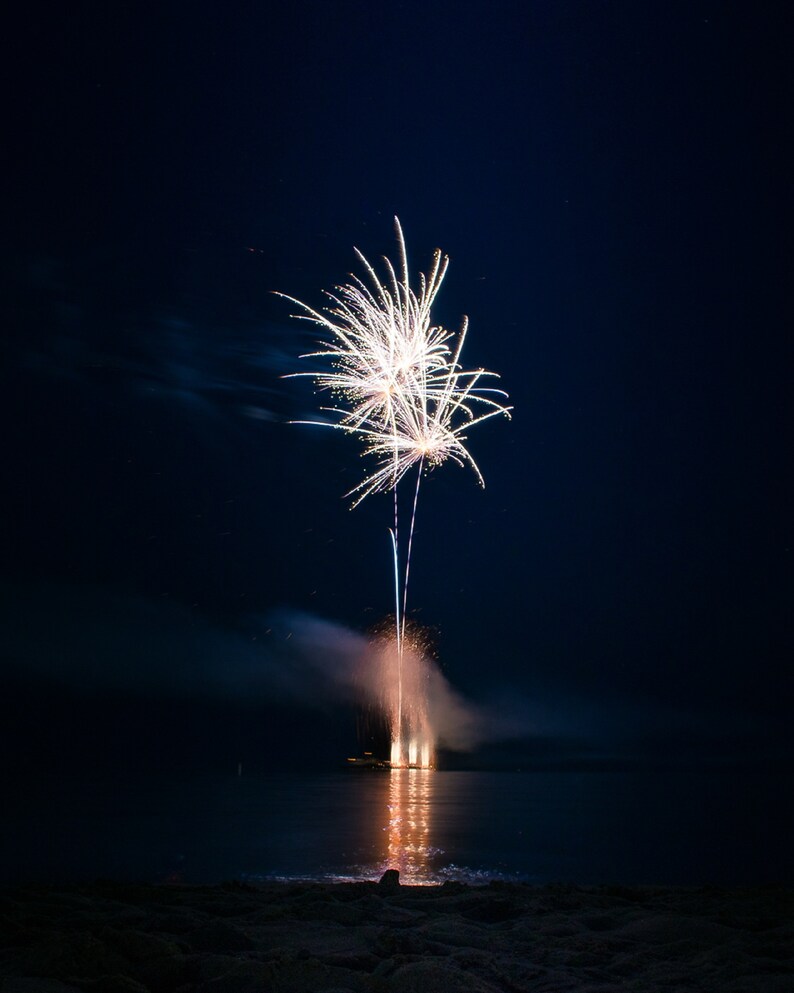 FIREWORKS Print Fireworks Poster Fireworks Art Fireworks Wall Art Gift ...