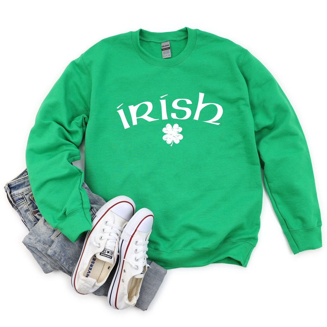 Irish Gaelic Font and Vintage Shamrock Unisex Heavy Blend™ Crewneck ...