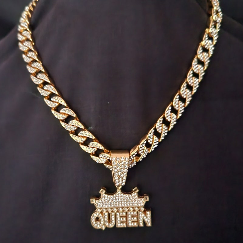 Queen Necklace - Etsy