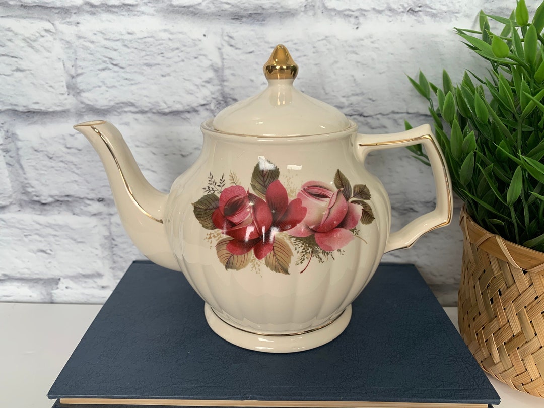 Sadler Teapot Red Roses Made in England Vintage - Etsy