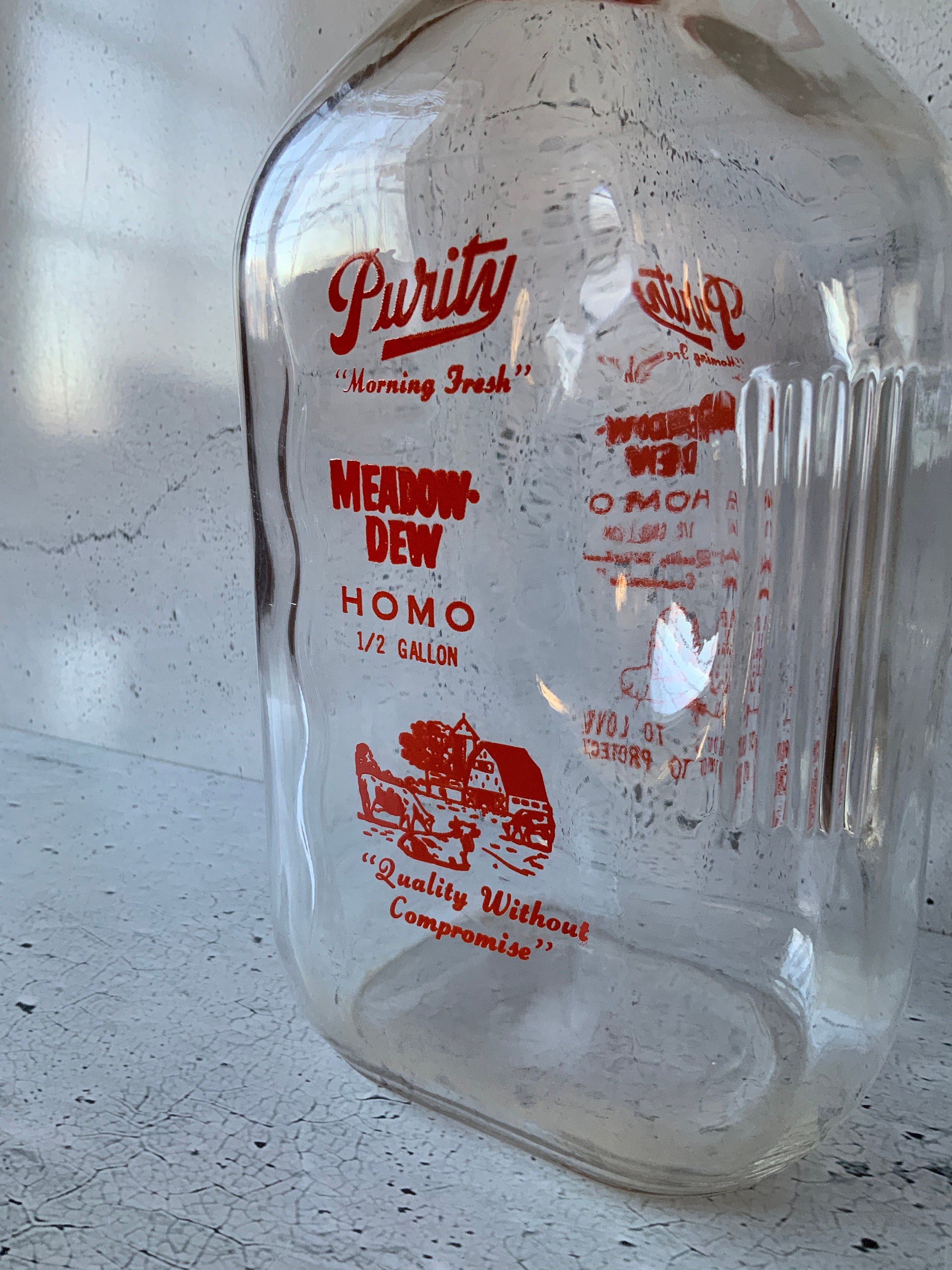 1950s Purity Meadow-dew 1/2 Gallon Dairy Bottle. Patented Plasti-grip ...