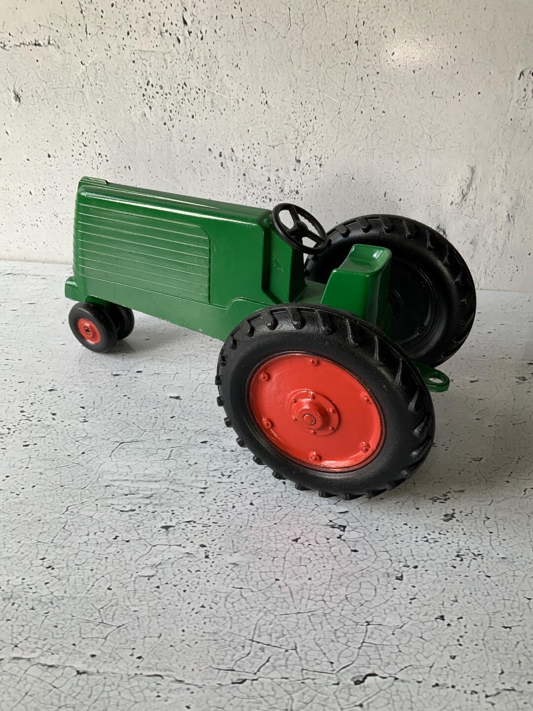Slik-toys Tractor. Oliver. Lansing Iowa. Kipp 1 9804. Aluminum ...