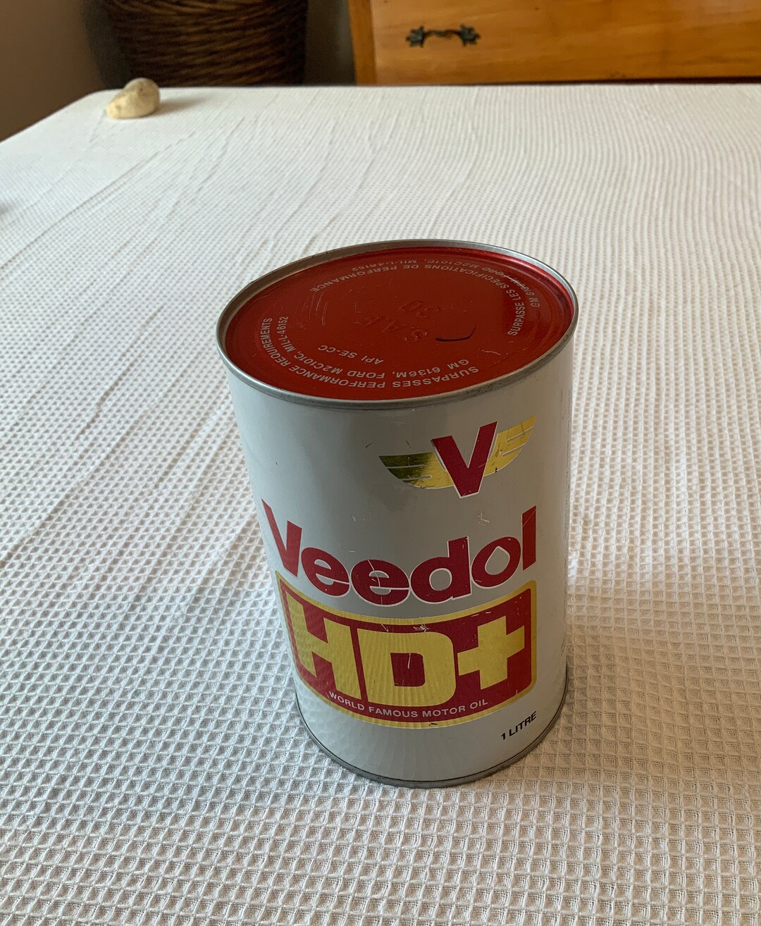 Veedol FULL Oil Tin. HD+4. Vintage Oil and Gas Collectible. Service ...