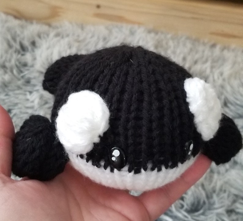 Whale Orca Plush Machine Knit Pattern - 22 Pin - Etsy