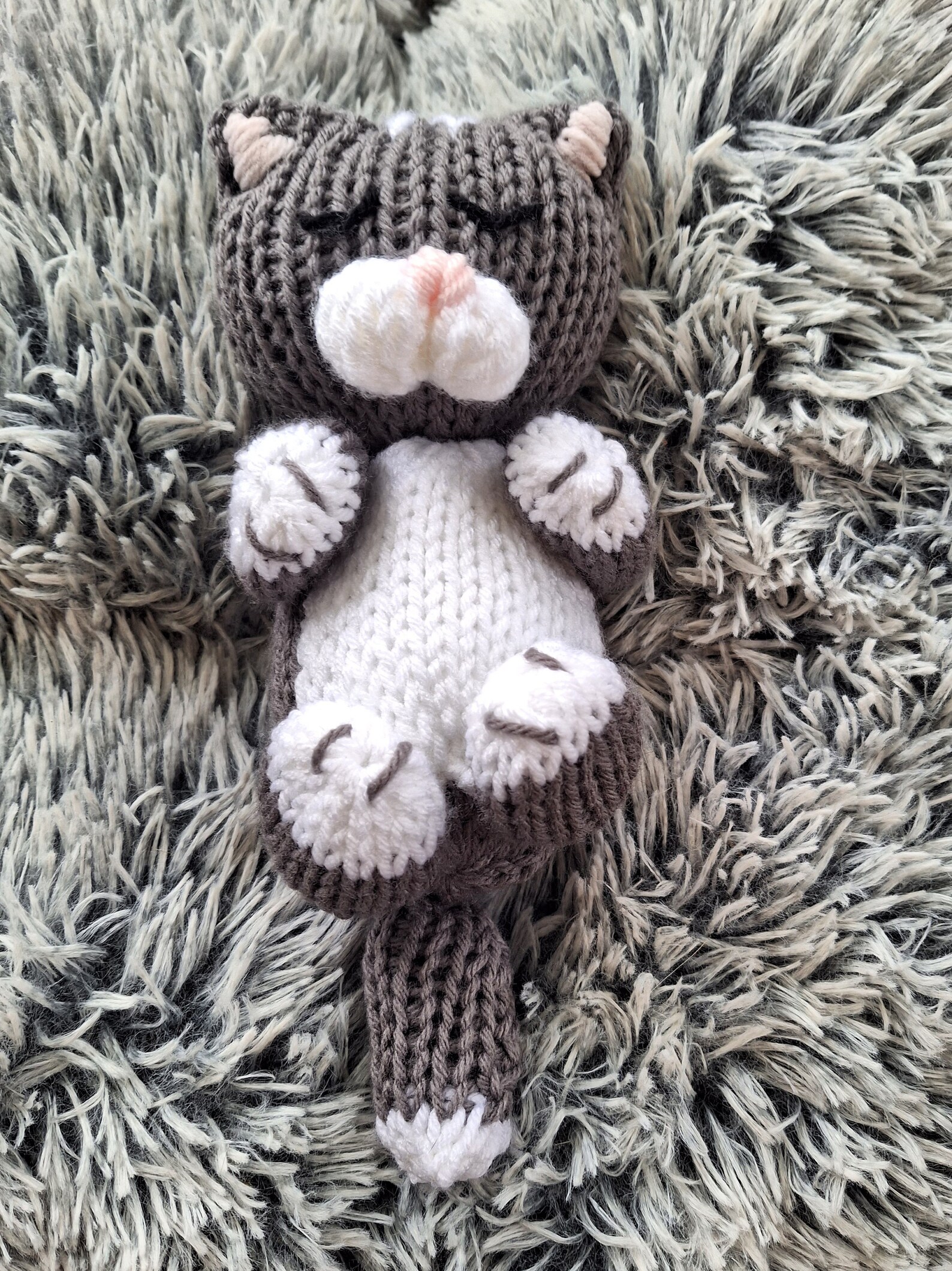 Machine Knit Sleepy Kitten Pattern **PATTERN ONLY** - Etsy