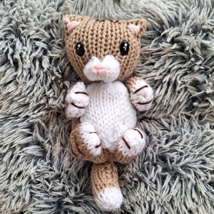Machine Knit Sleepy Kitten Pattern **PATTERN ONLY** - Etsy