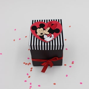 Exploding Gift Box Template: SVG, Cricut, Silhouette (digital File) - Etsy