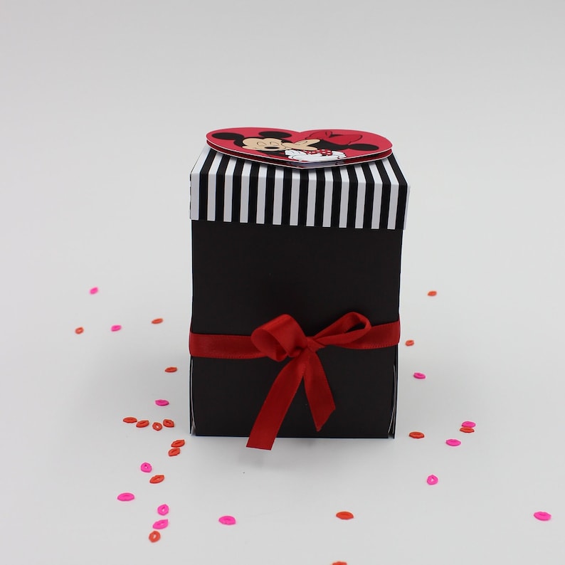 Exploding Gift Box Template: SVG, Cricut, Silhouette (digital File) - Etsy