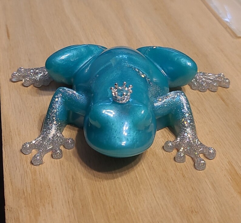 Resin Frog Prince Frog Figurine Frog Gift - Etsy