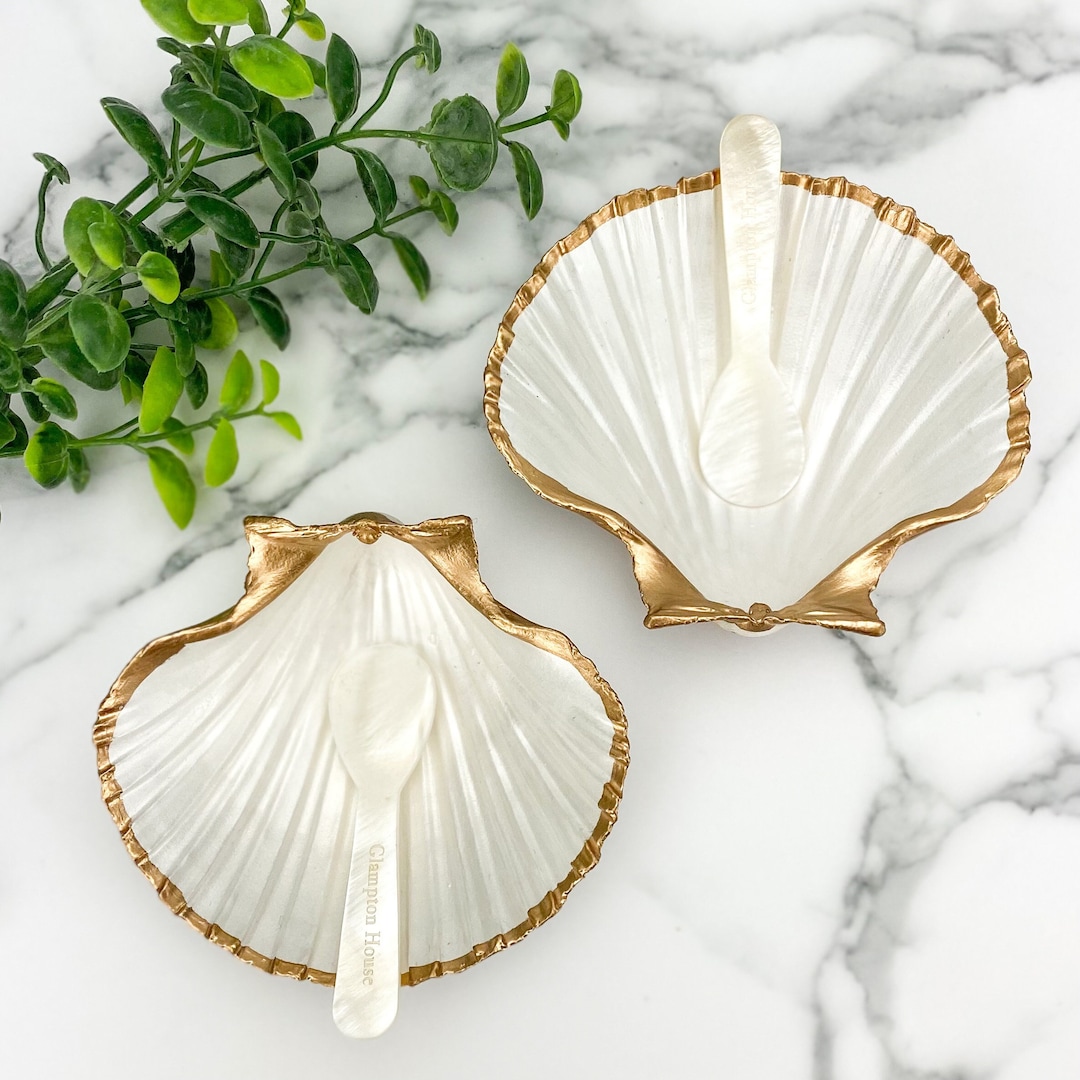 Gold Salt & Pepper Scallop Shell Set With Shell Carved Spoons - Etsy