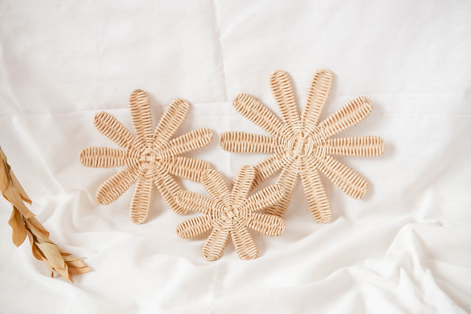 Rattan Flower Wall Decor Set Daisy Rattan Wall Decor Nursery - Etsy