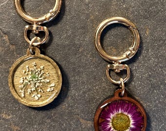 Real Pressed Flower Wood Resin Keychain - Etsy
