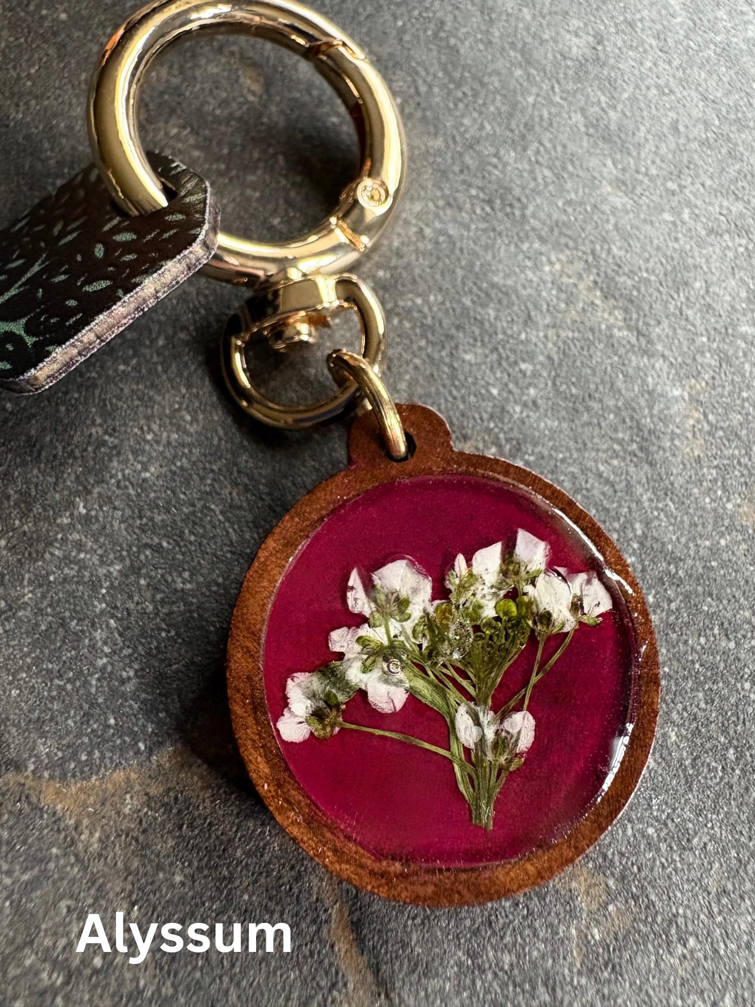 Real Pressed Flower Wood Resin Keychain - Etsy