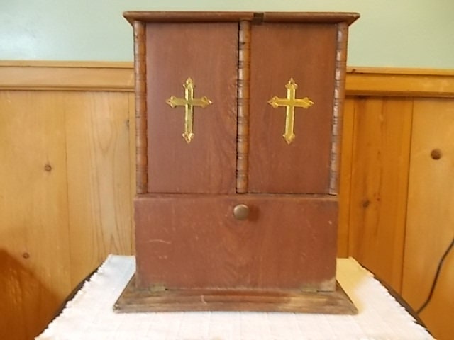 Antique~catholic~altar Box~communion~chalice~box~catholic Artifact~holy ...