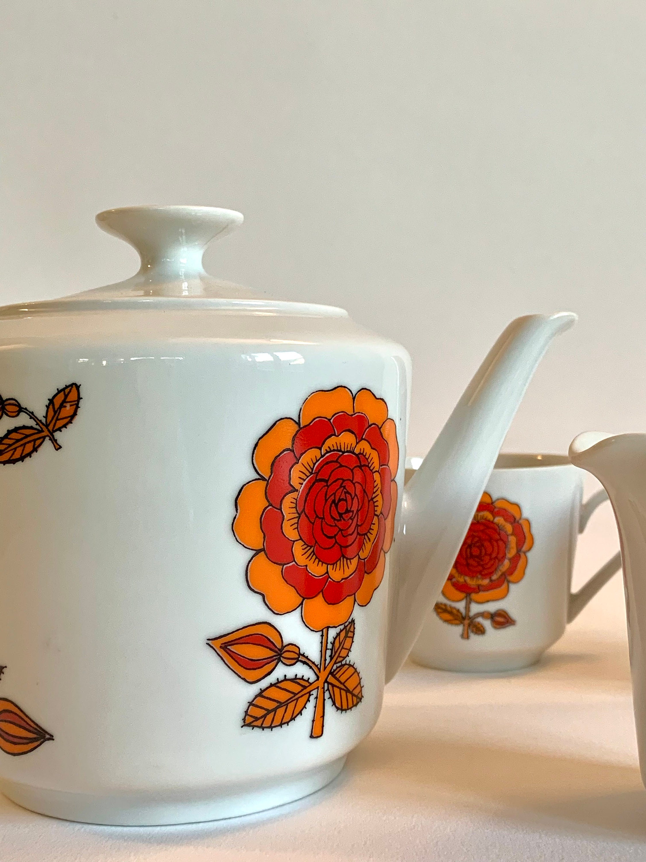 Kahla Tea Coffee Set With 5 Cups Teapot and Milk Jug. the - Etsy