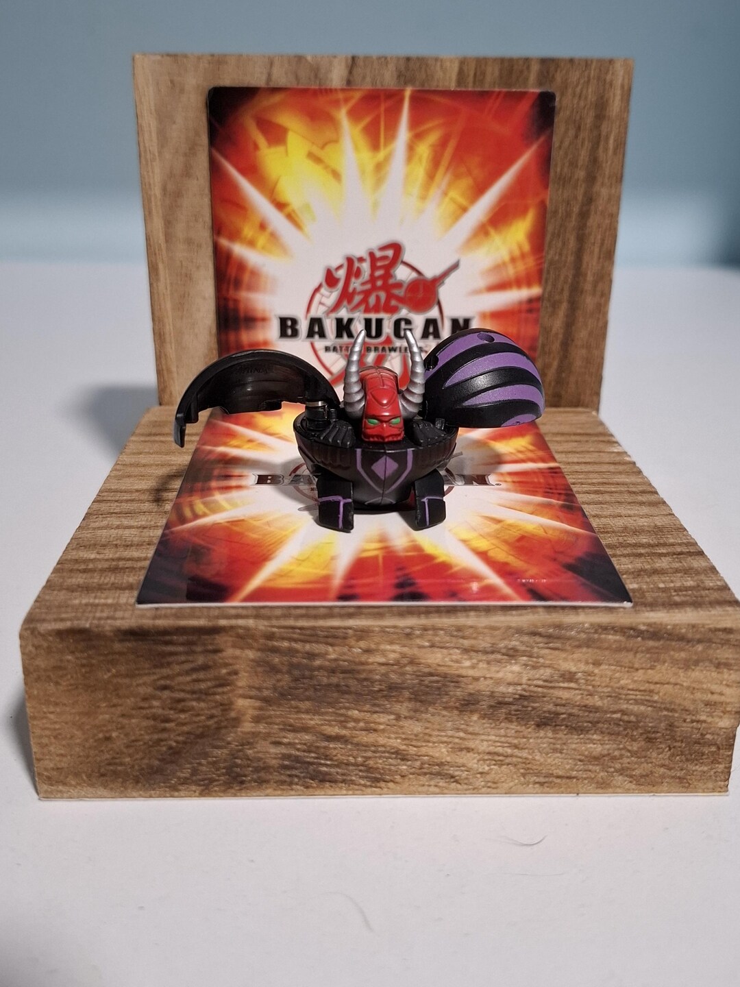 Bakugan Darkus Gargonoid B1 + Card - Rare - Used in Excellent Condition ...