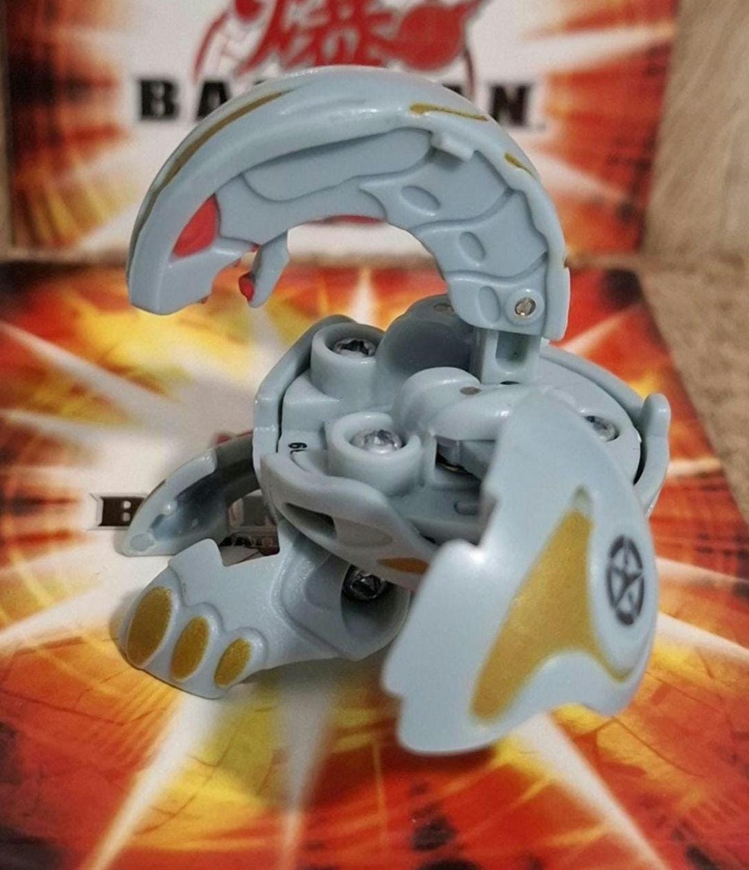 Bakugan Haos Wavern 600G + Card - Rare - Used in Excellent Condition ...