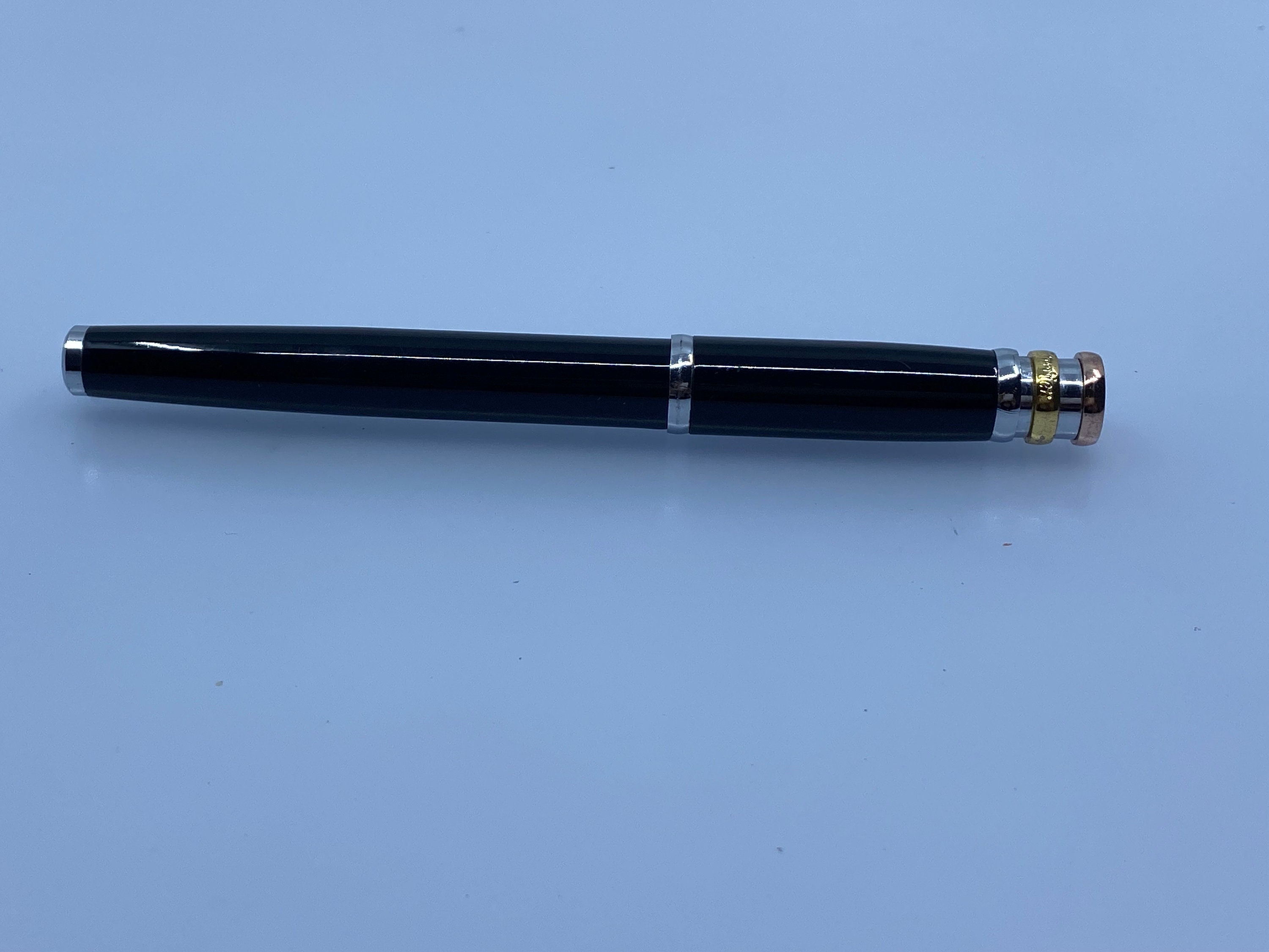 Cartier Trinity Fountain Pen Timeless Elegance in Black Resin and ...
