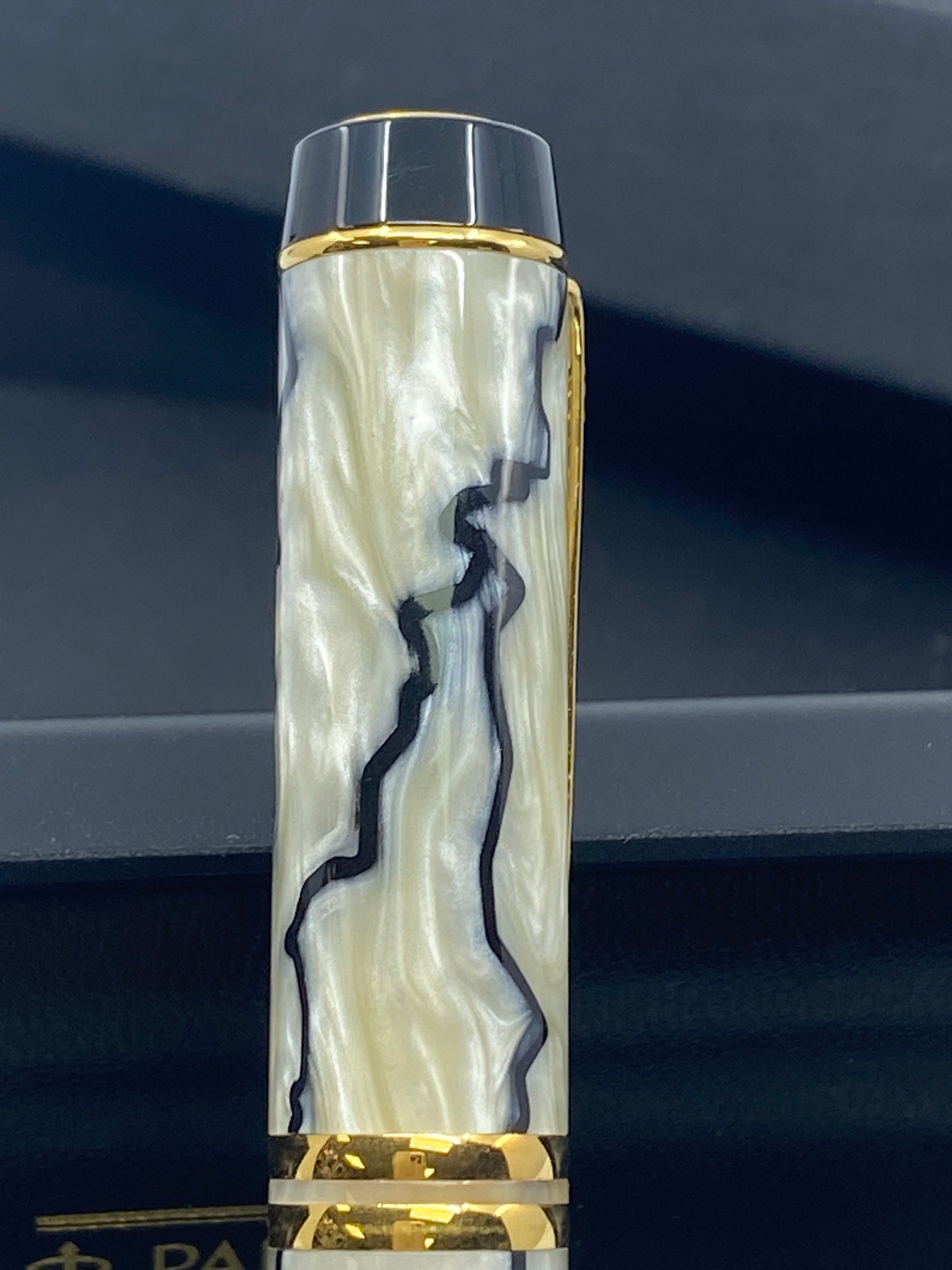 Parker Duofold Fountain Pen in White Marble Pearl and Black: A ...