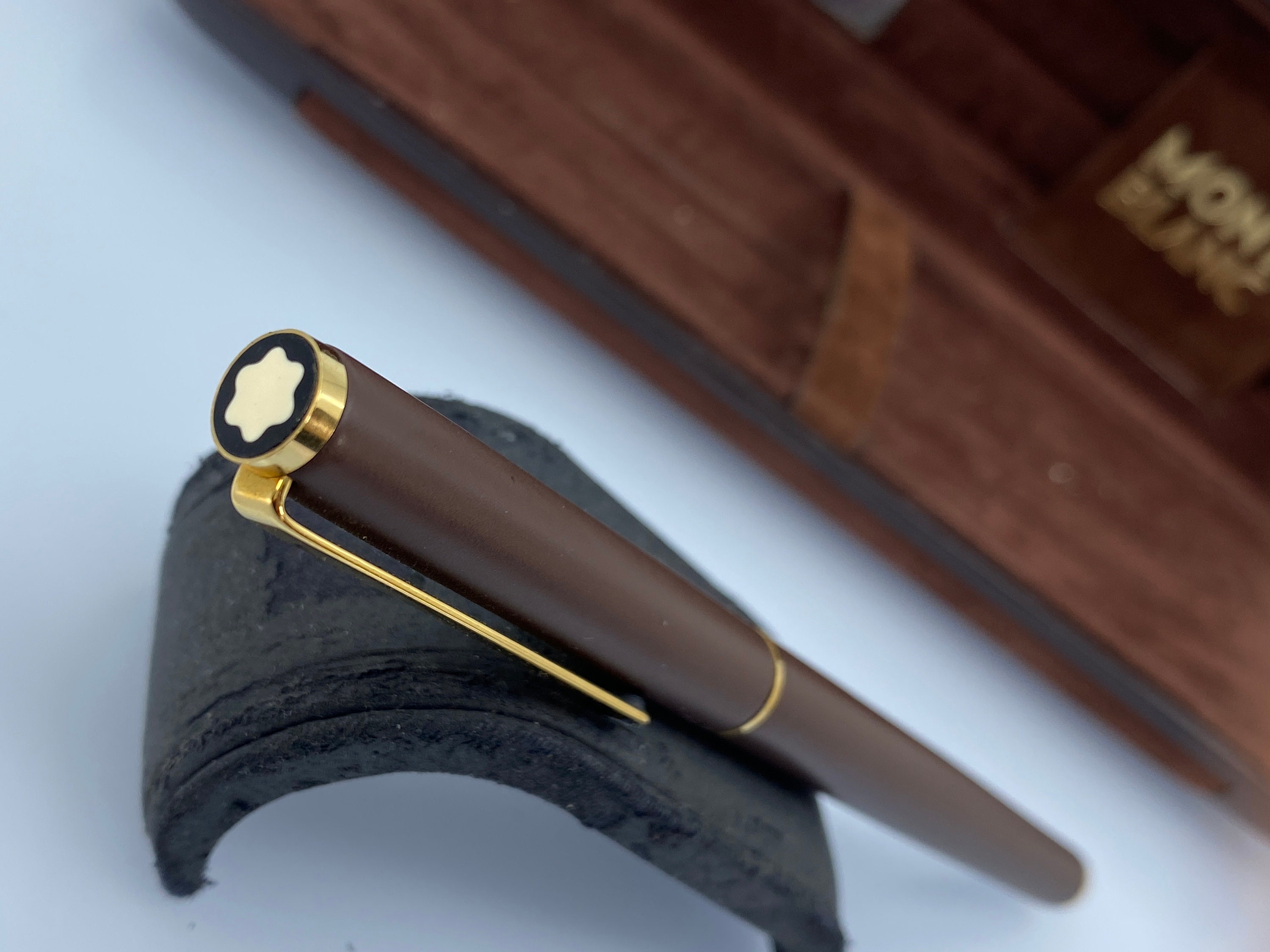 Montblanc Noblesse Oblige Slimline: Elegance in Chestnut Brown Resin - Etsy